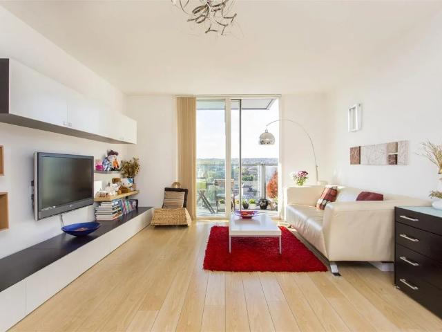Apartment at Chadwell Lane, Greater London