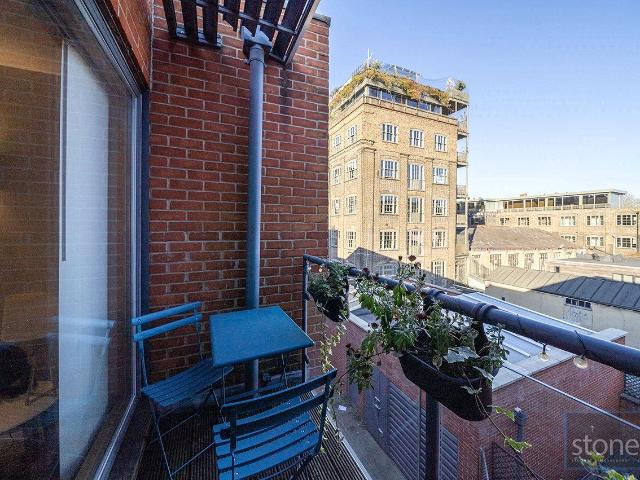 Apartment at Chalk Farm Road, Greater London