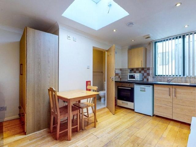 Apartment at Chalk Farm Road, Greater London