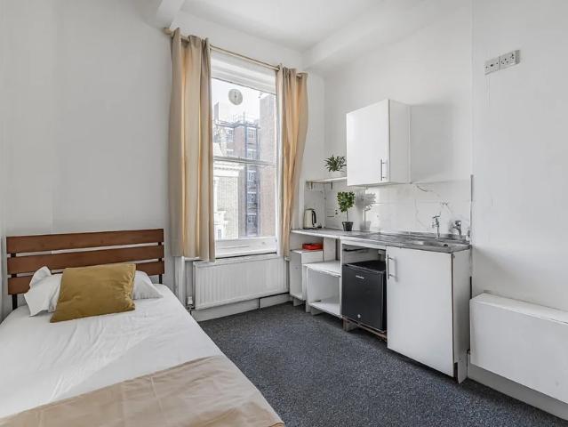 Apartment at Challoner Street, Greater London