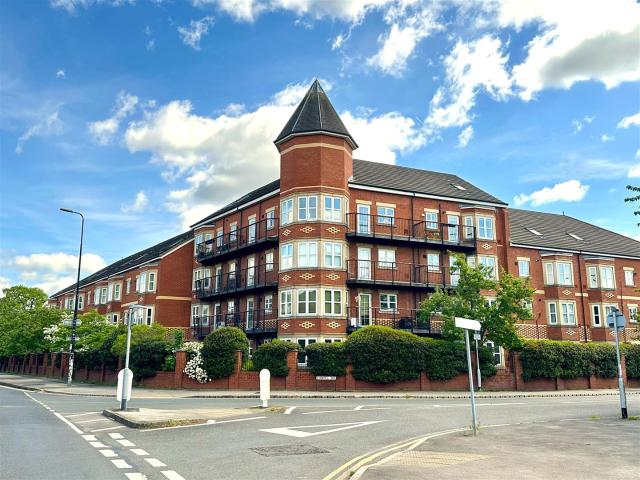 Apartment at Chapel Road, Trafford