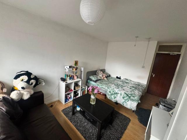 Apartment at Chapel Way, Greater London