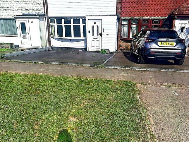Apartment at Chapelhouse Road, Metropolitan Borough of Solihull