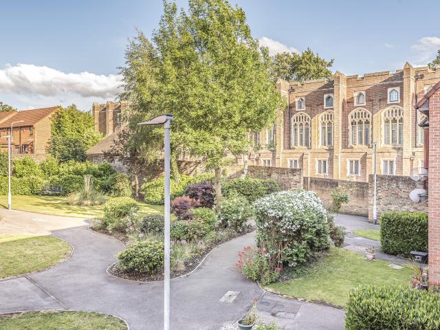 Apartment at Chapelmount Road, Greater London