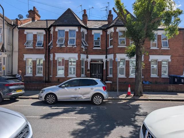 Apartment at Chapter Road, Greater London