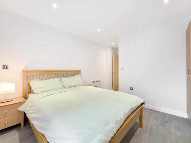 Apartment at Chapter Street, City of Westminster