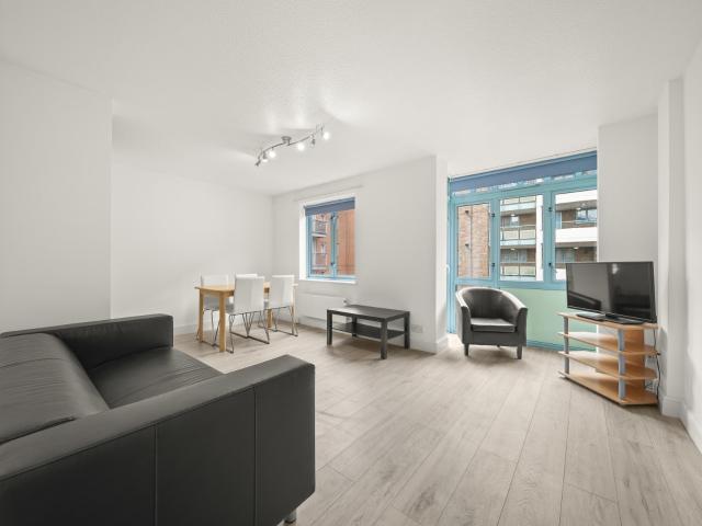 Apartment at Chapter Street, City of Westminster