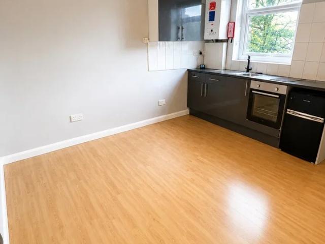 Apartment at Charlton Church Lane, Greater London