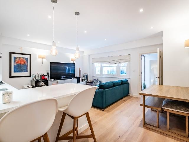 Apartment at Charlwood Street, City of Westminster