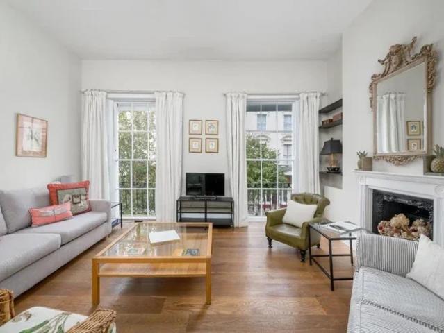 Apartment at Charlwood Street, City of Westminster
