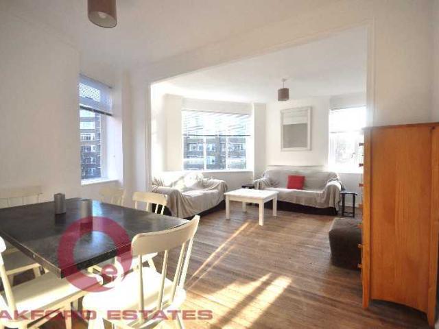 Apartment at Charlbert Street, City of Westminster
