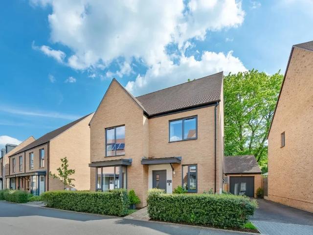 Apartment at Charles Howell Drive, Greater London
