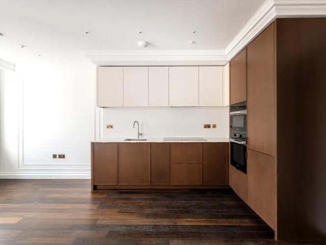 Apartment at Charles Street, City of Westminster