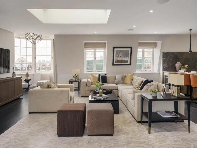 Apartment at Charles Street, City of Westminster