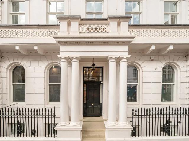Apartment at Charles Street, City of Westminster