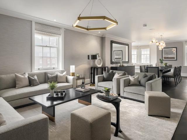 Apartment at Charles Street, City of Westminster