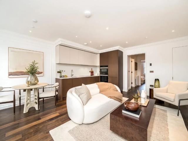 Apartment at Charles Street, City of Westminster