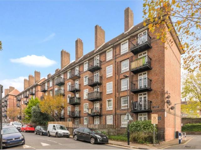Apartment at Charlotte Terrace, Greater London