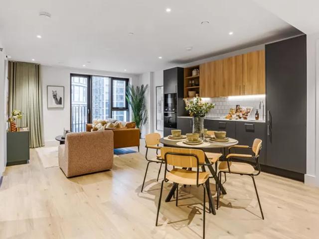 Apartment at Charter Street, Greater London