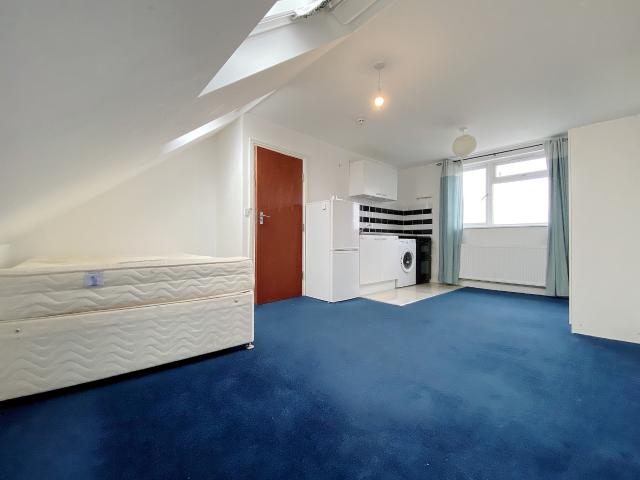 Apartment at Chatsworth Crescent, London