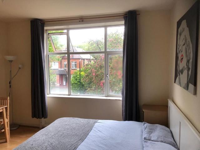 Apartment at Chatsworth Road, Greater London