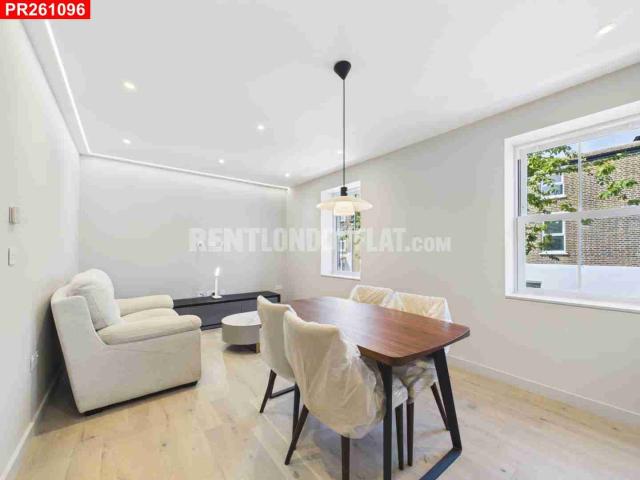 Apartment at Chatsworth Road, Greater London