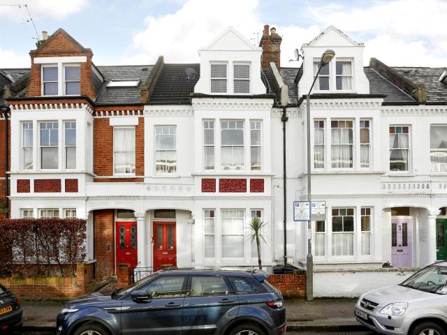 Apartment at Chelverton Road, Greater London