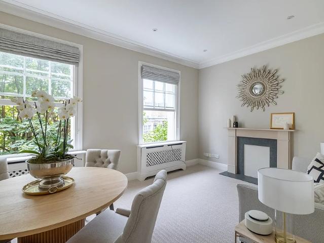 Apartment at Chesham Street, London
