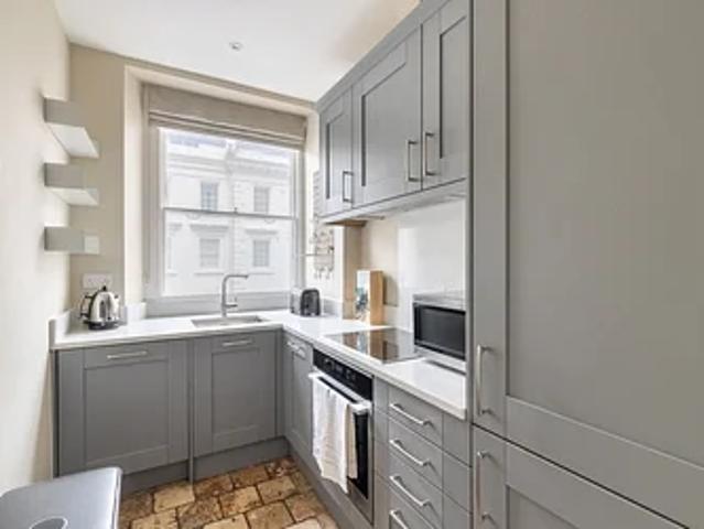 Apartment at Chesham Street, London