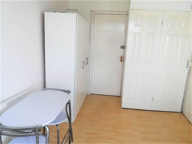 Apartment at Cheshire Close, Greater London