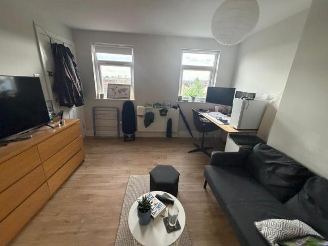 Apartment at Chessel Street, Bristol