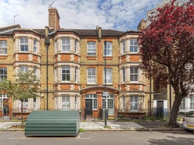 Apartment at Chester Way, Greater London