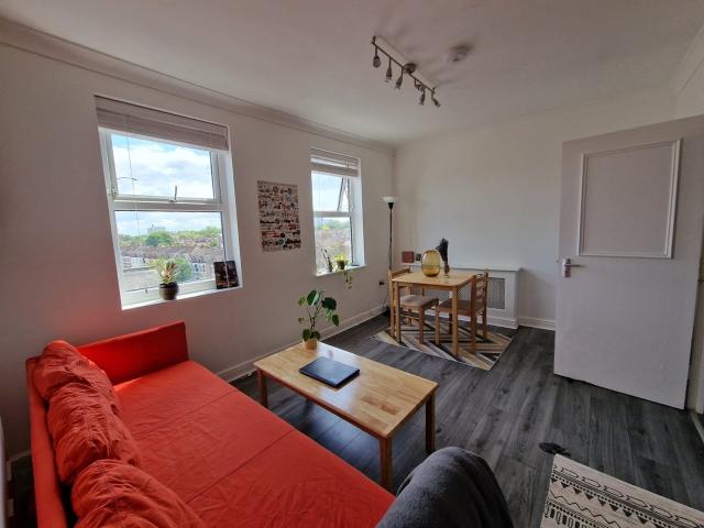 Apartment at Chesterfield Mews, Greater London