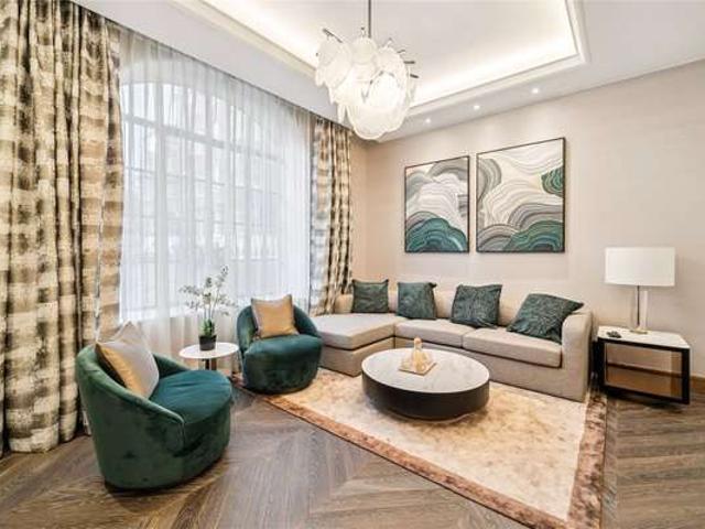 Apartment at Chesterfield Hill, City of Westminster