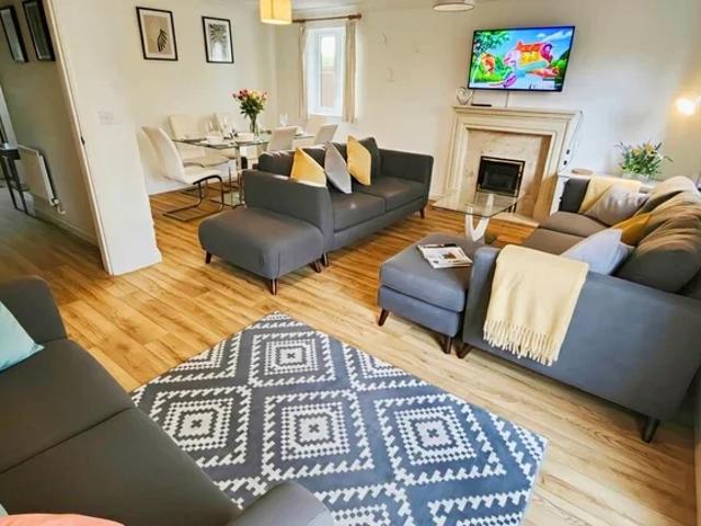 Apartment at Chestnut Avenue, Eastleigh