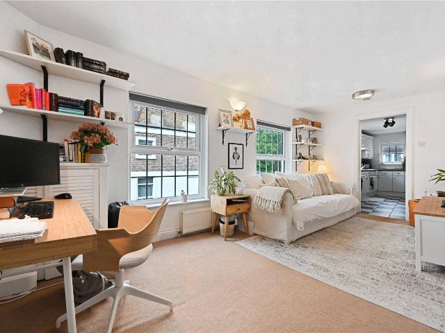 Apartment at Chepstow Road, City of Westminster