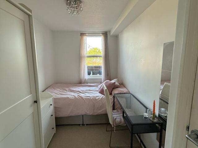 Apartment at Chepstow Road, City of Westminster
