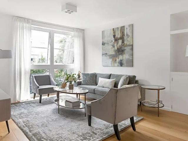 Apartment at Chepstow Villas, Greater London