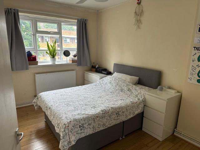 Apartment at Cherbury Street, Greater London