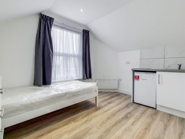 Apartment at Cherry Orchard, Borough of Spelthorne