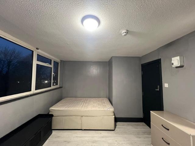 Apartment at Cherwell Close, Maidenhead