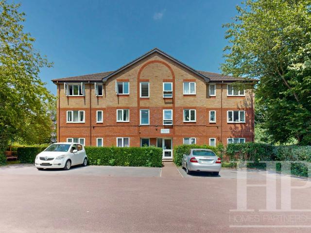 Apartment at Chetwood Road, Crawley
