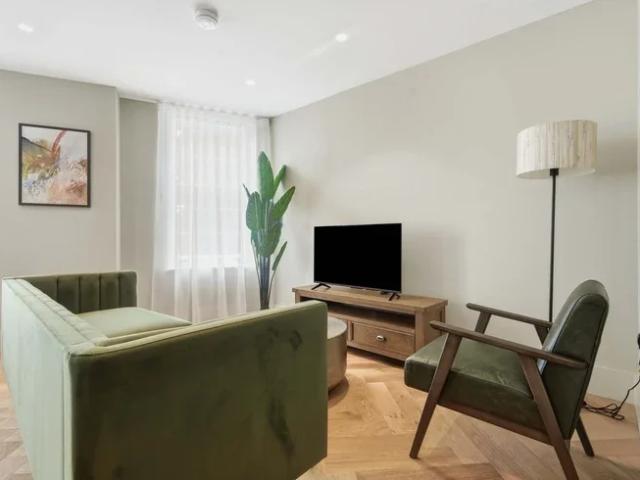 Apartment at Cheyne Walk, Greater London