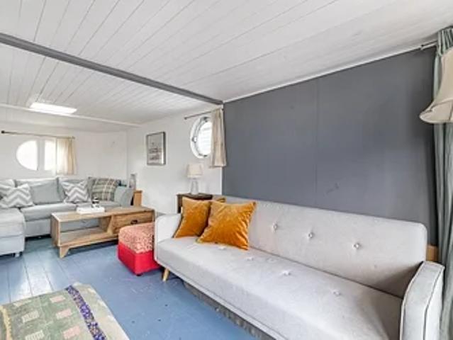 Apartment at Cheyne Walk, Greater London
