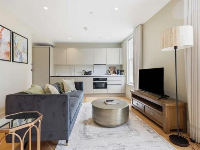 Apartment at Cheyne Walk, Greater London