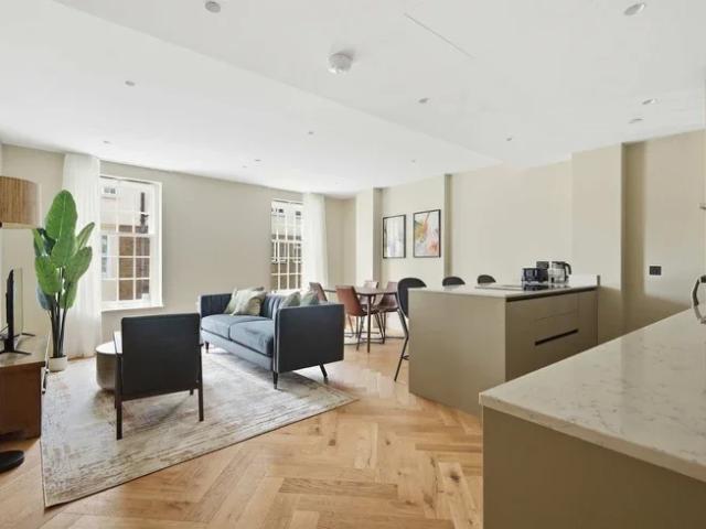 Apartment at Cheyne Walk, Greater London