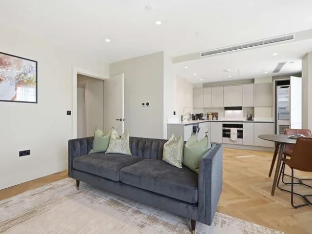 Apartment at Cheyne Walk, Greater London