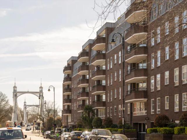 Apartment at Cheyne Walk, Greater London