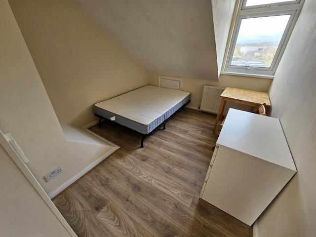 Apartment at Chichele Road, Greater London