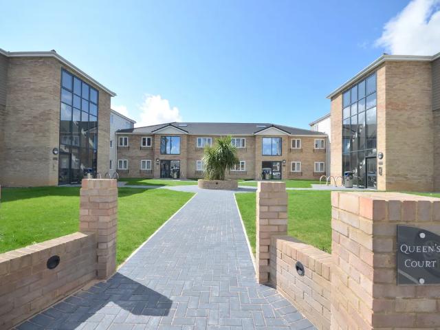 Apartment at Chichester Close, Rainham